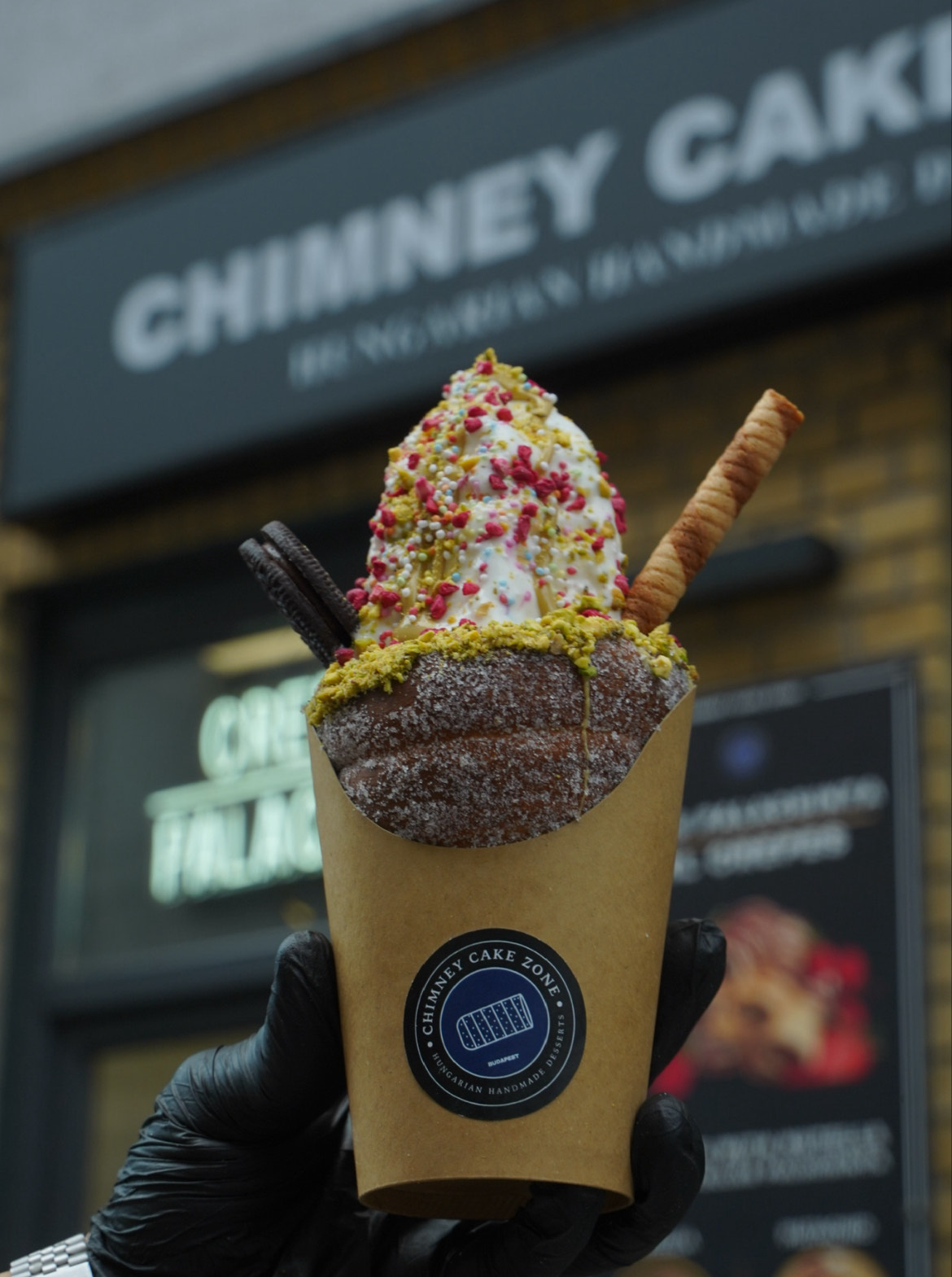 Chimney Cake Zone - Budapest dessert shop!